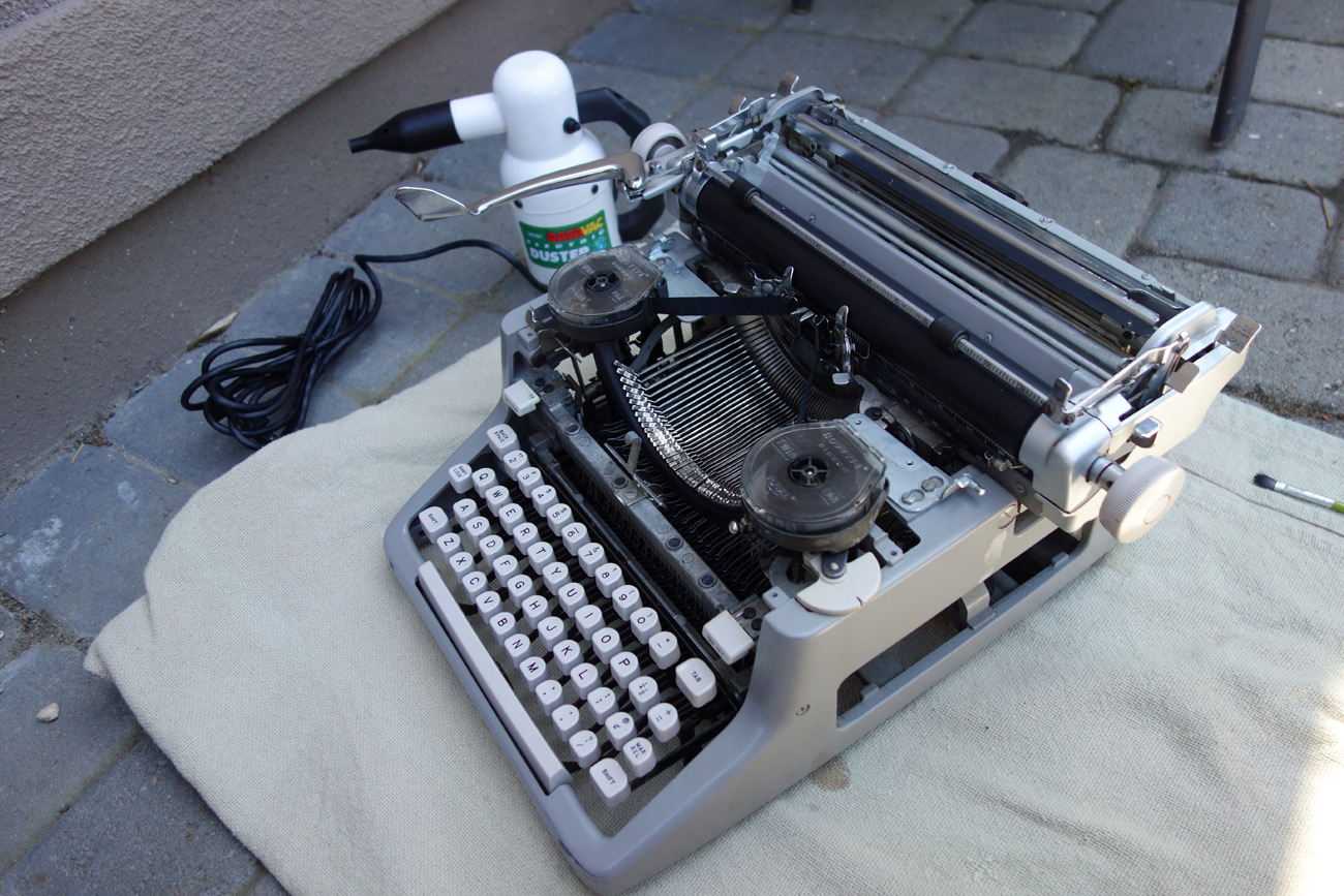 Number 12 the Royal FP – myoldtypewriter